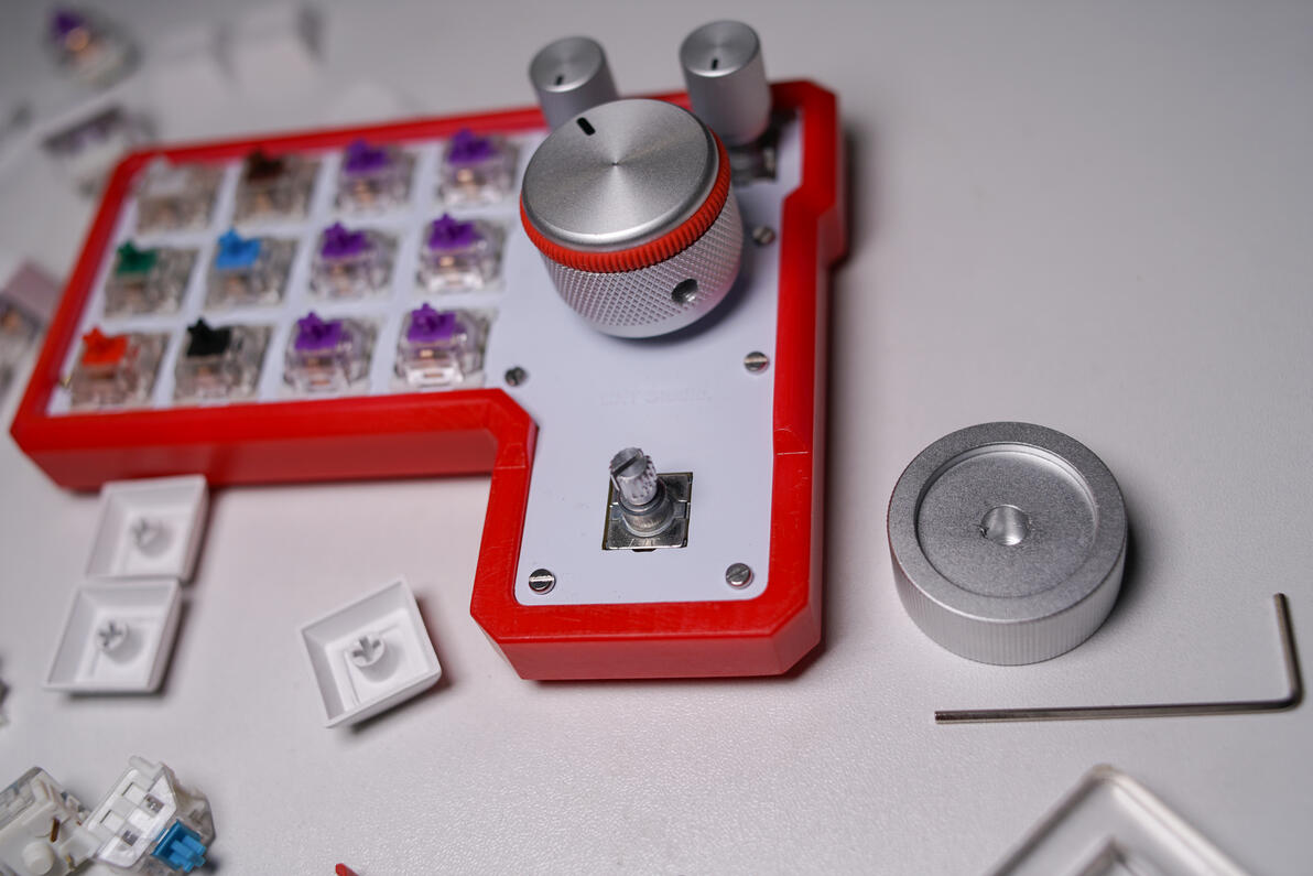 可编程小键盘CXT-12E4的轻度客制化，以及娘化【笑】 - 哔哩哔哩