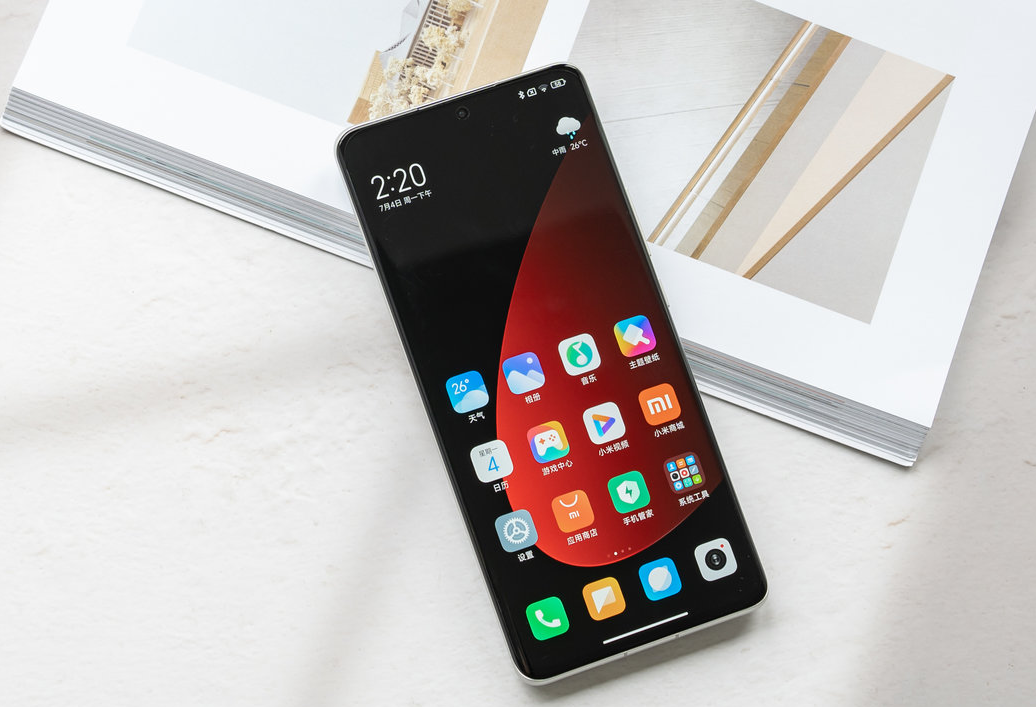 小米13着手试产，定下骁龙8Gen2首发，还有200W快充陪同 - 哔哩哔哩