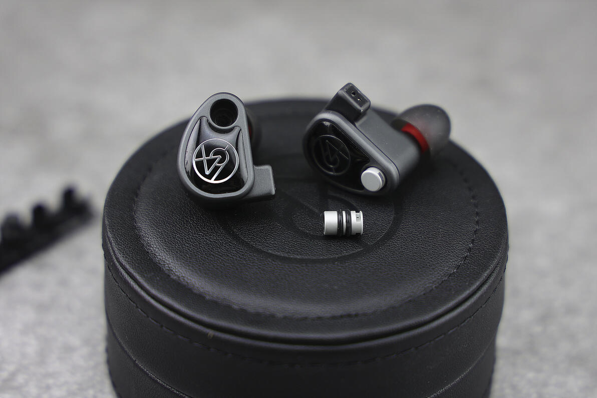 【耳边评测】万元耳塞也谈“性价比”？64 Audio U6t体验谈 - 哔哩哔哩