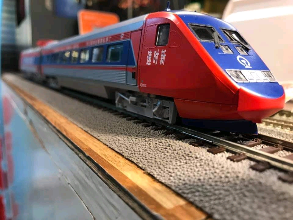 关于jeco的HO X2000新时速动车组的其他信息 - 哔哩哔哩