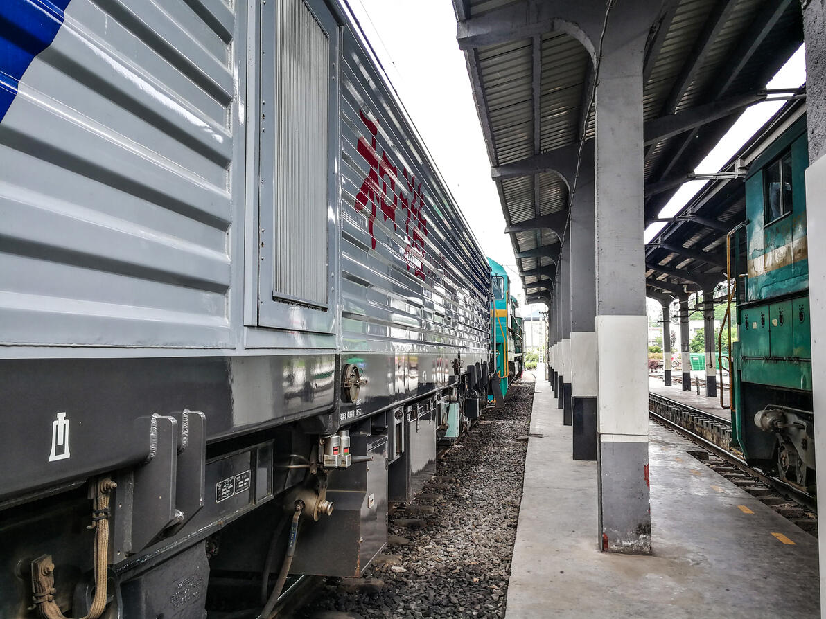 南京东机务段探访（1） - 哔哩哔哩