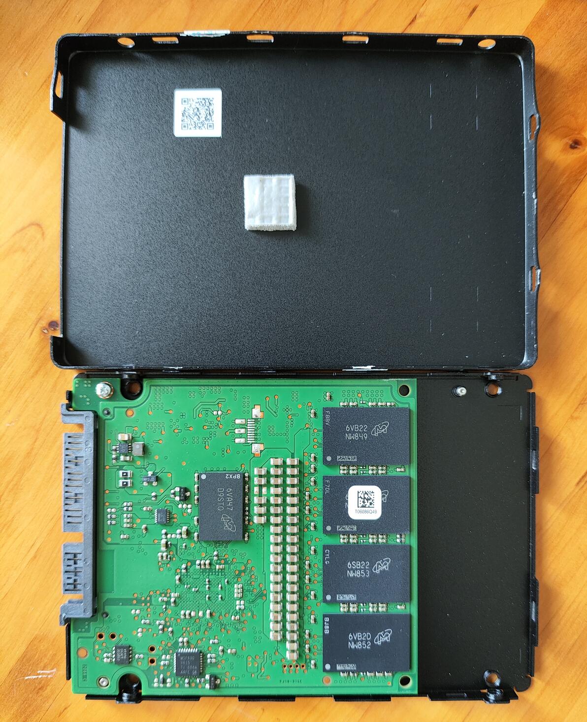 美光(Micron)1100 2TB 2.5英寸SATA固态硬盘评测(MTFDDAK2T0TBN)(附颗粒对照表和固件) - 哔哩哔哩