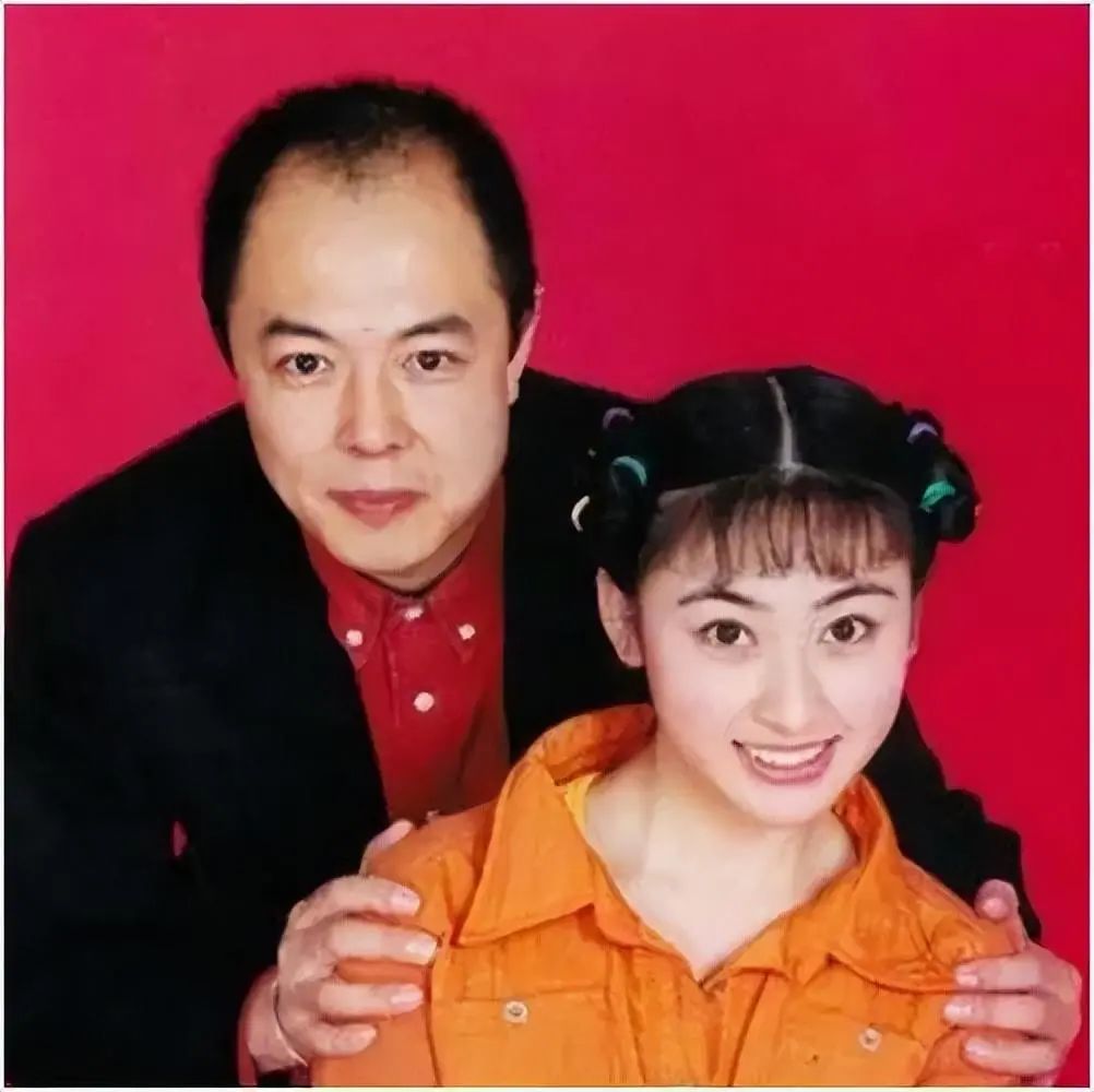 张铁林,入英国籍,这位 身在曹营心在汉”的男人,终于付出代价 哔哩哔哩