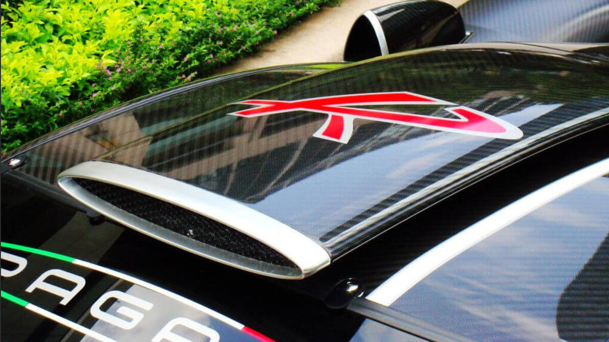 详解4000万Zonda R，国内唯一，可合法上路，车身印国旗带车主名 - 哔哩哔哩