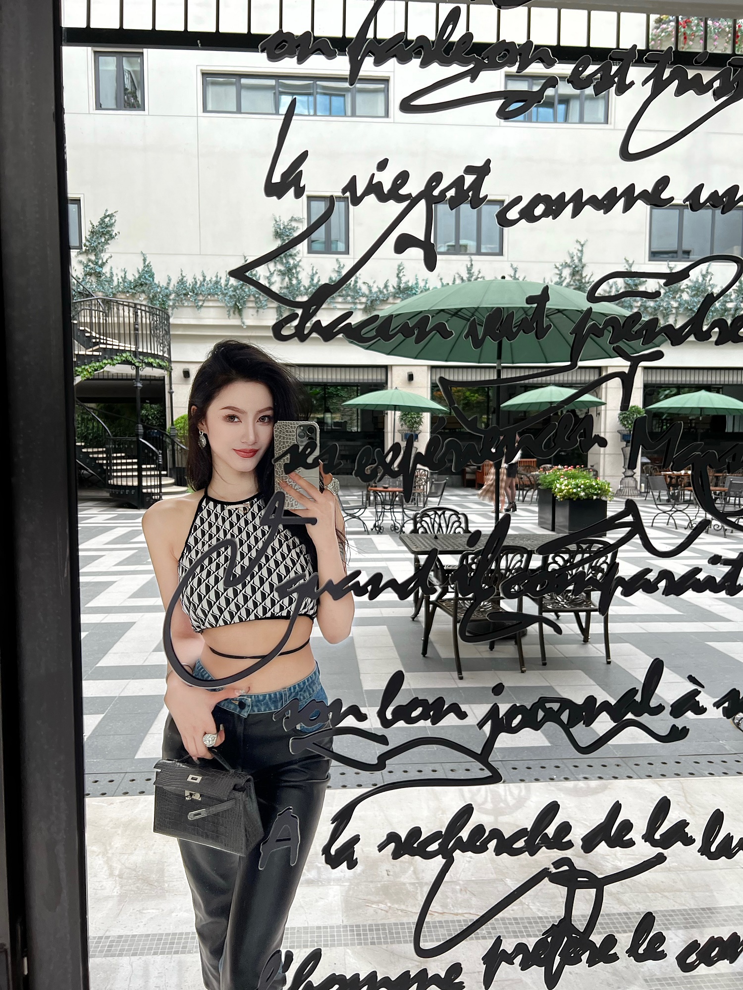 woppei 夏季新款小众设计感高腰直筒独家绝版私服拼皮牛仔裤女 - 哔哩哔哩