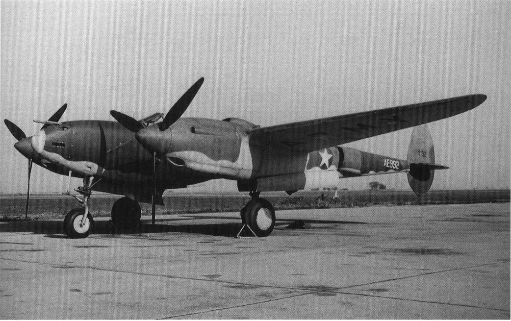 双尾恶魔——P-38闪电型号辨别 - 哔哩哔哩