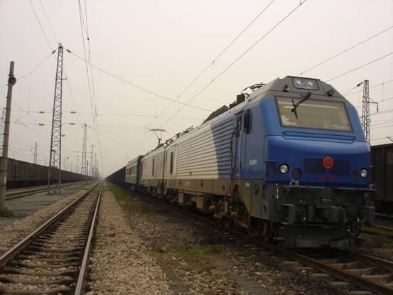 【科普】卷帘门&河马-HXD2型电力机车 - 哔哩哔哩