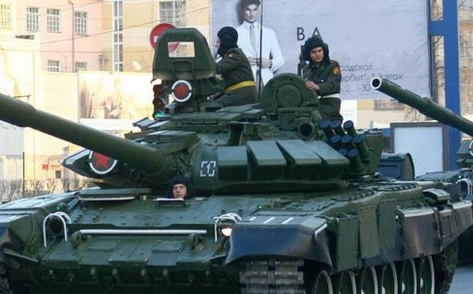 如何辨别T-72和T-90 - 哔哩哔哩