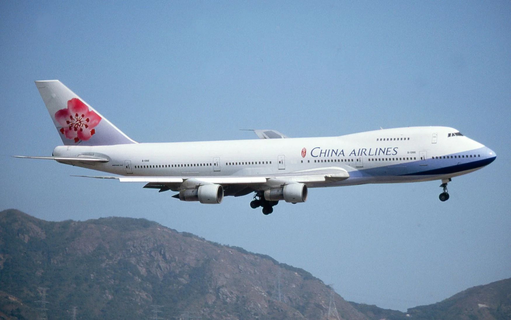 华航611航班俯冲解体：致命金属疲劳 - 哔哩哔哩