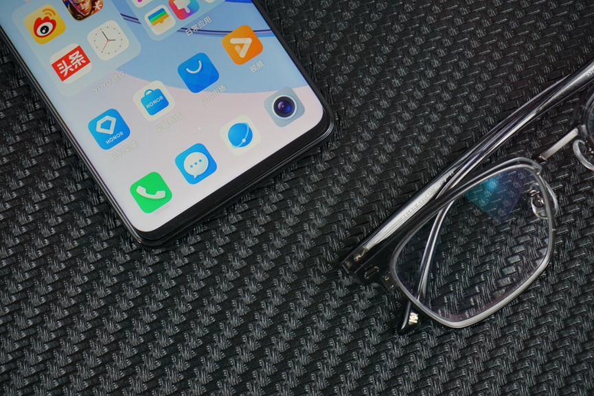 搭载骁龙888的荣耀X40 GT还能堪称“满帧战神”？三大游戏场景实测 - 哔哩哔哩