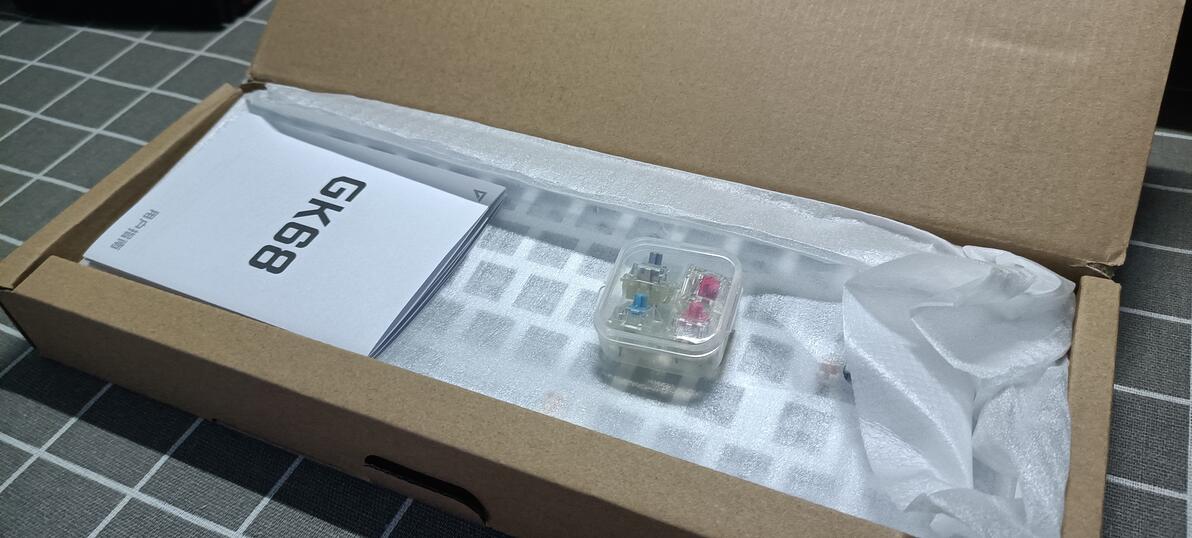 CIY68机械键盘套件—79块钱的巅峰~ - 哔哩哔哩