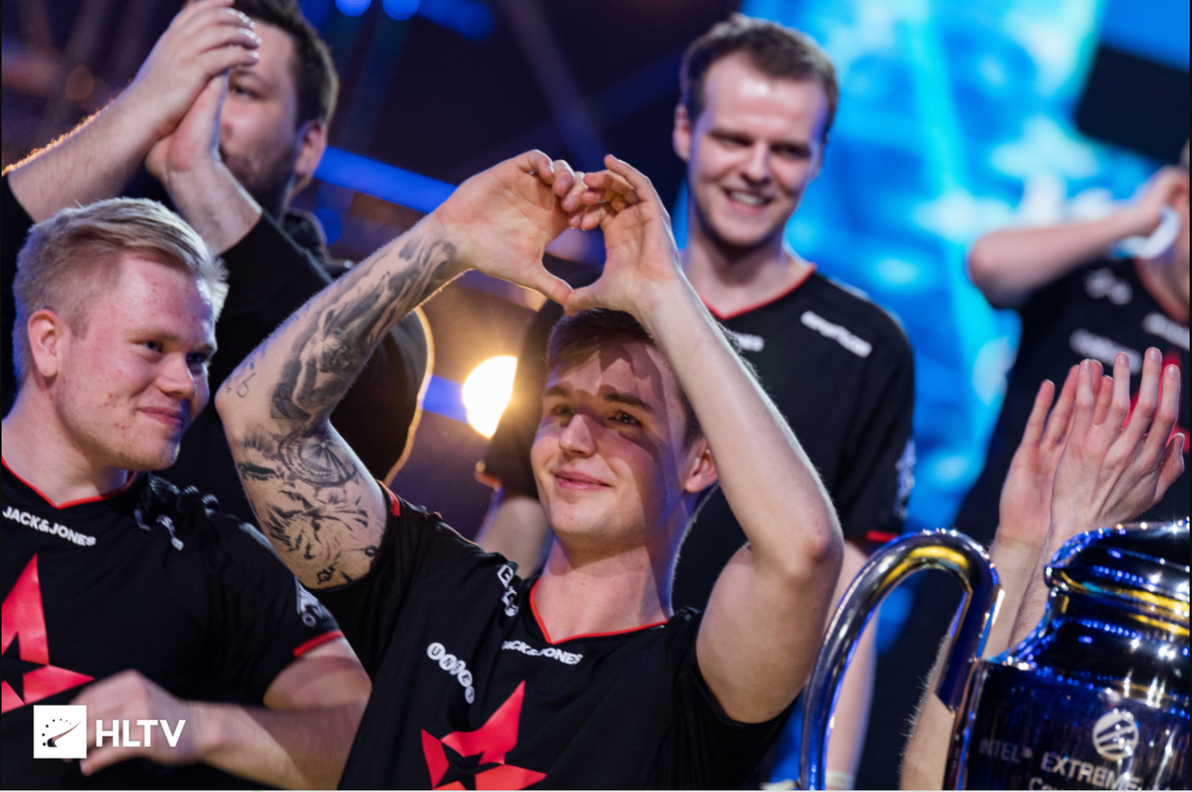 传奇选手device离开Astralis并选择加入NIP - 哔哩哔哩