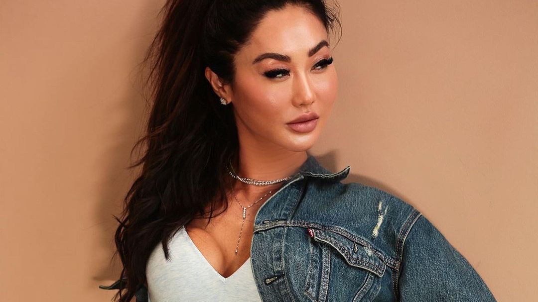 成熟韵味拥有极致魔鬼身材！性感的日裔健身美妇---Katia Matsuda - 哔哩哔哩