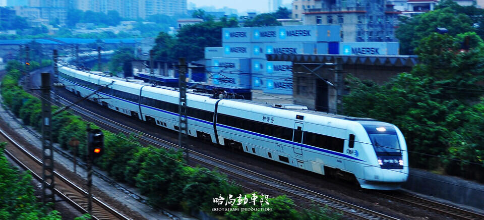 【科普】国铁之上跑“地铁”-CRH1系列电力动车组 - 哔哩哔哩