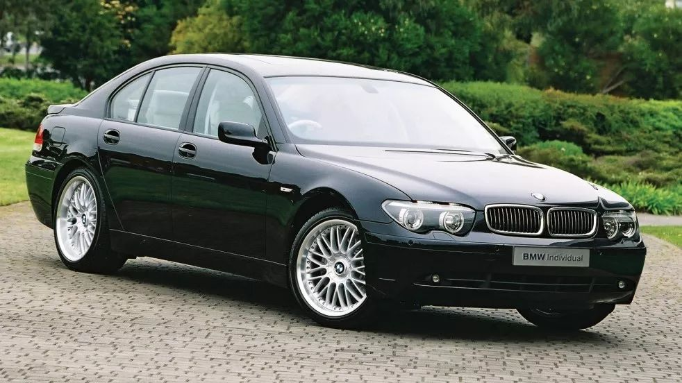 车趣史·历史上最成功的宝马7系——E65/E66【2】 - 哔哩哔哩