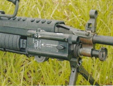 美军班组火力担当——M249 SAW机枪 - 哔哩哔哩