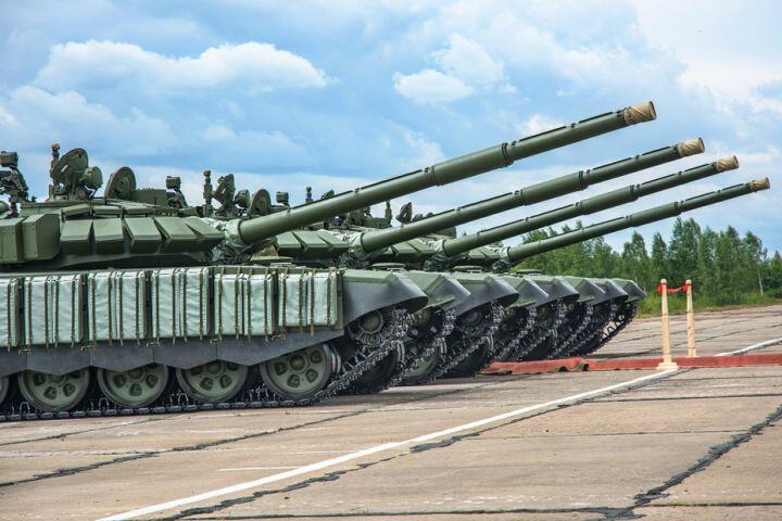 旧瓶装新酒——T-72B3和T-72BME - 哔哩哔哩