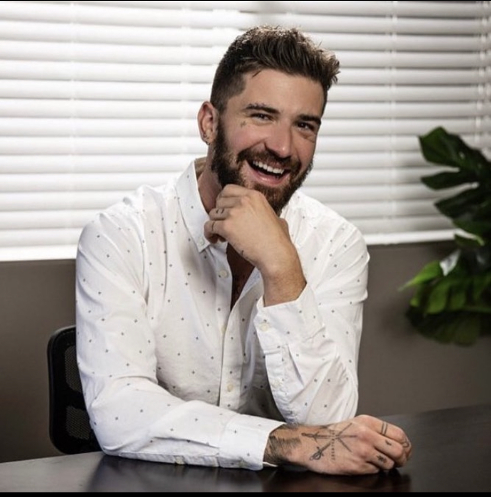 Chris Damned：The French hunk your boyfriend should be worried ab - 哔哩哔哩