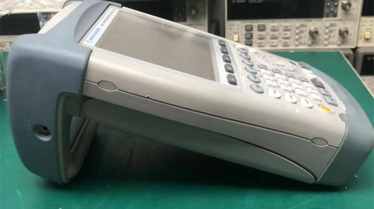 Rohde&Schwarz罗德与施瓦茨FSH6频谱分析仪 - 哔哩哔哩