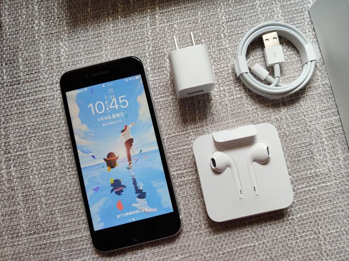 iPhoneSE 2上手对比iPhone11/11 Pro：差距显著、买前需思量 - 哔哩哔哩