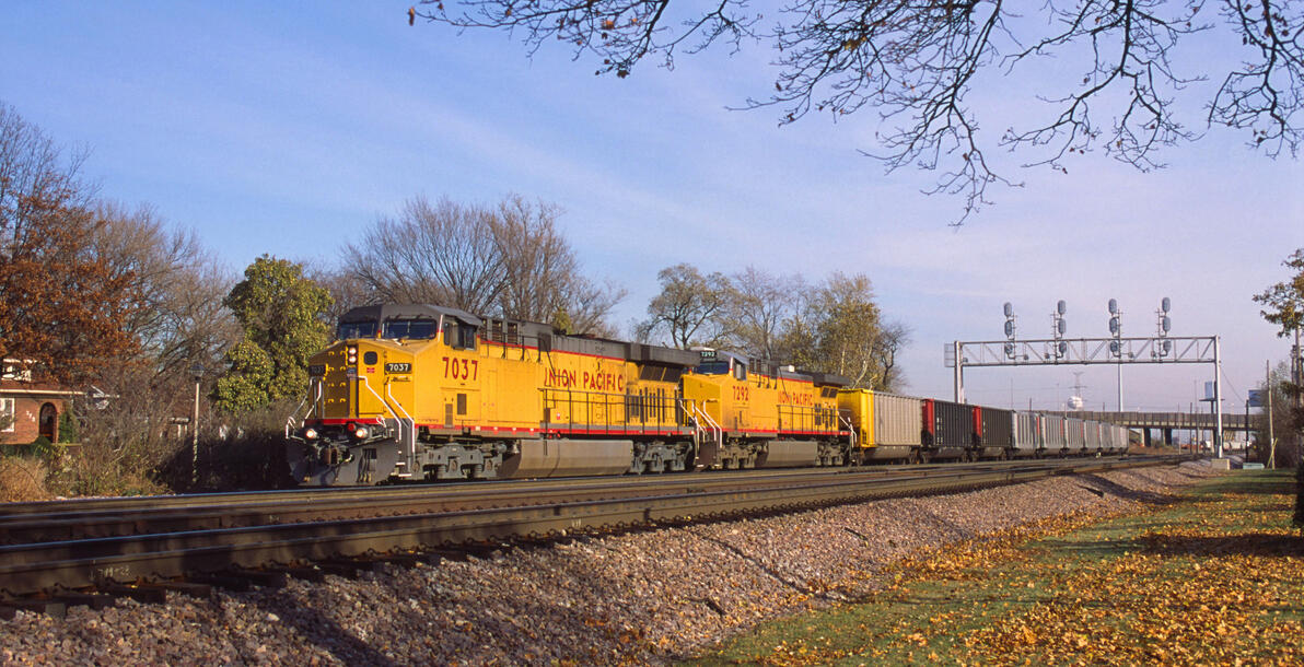 【科普】从6000马力降到4400马力——美国联合太平洋铁路AC4460CW型内燃机车 - 哔哩哔哩