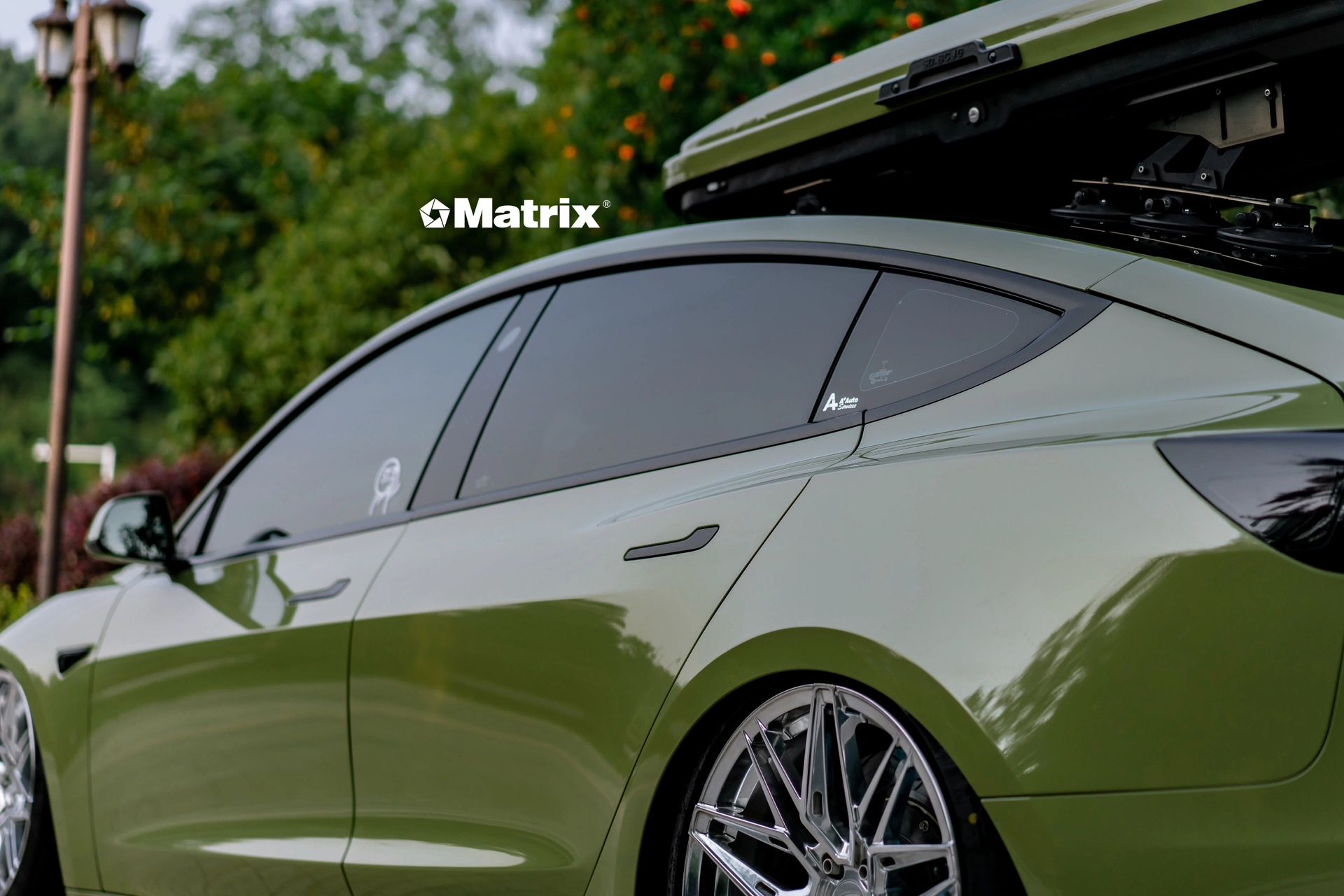 特斯拉Model3-Matrix矩阵改色膜豆蔻，温柔而治愈~ - 哔哩哔哩