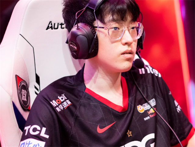 viper回EDG差点被关在基地？HLE粉也有小心思：快把meiko带到机场 - 哔哩哔哩