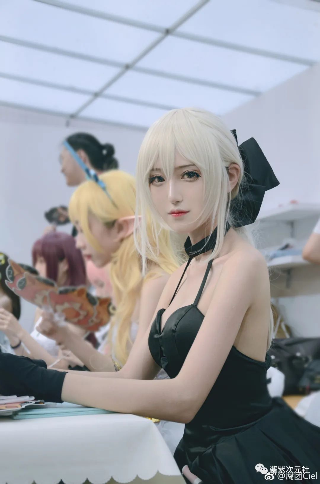 【腐团儿Ikaros】集逆天颜值和模特身材于一身的coser - 哔哩哔哩