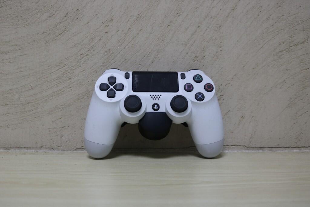 此药苦口，但能救命——官方PS4手柄“背键”体验报告 - 哔哩哔哩