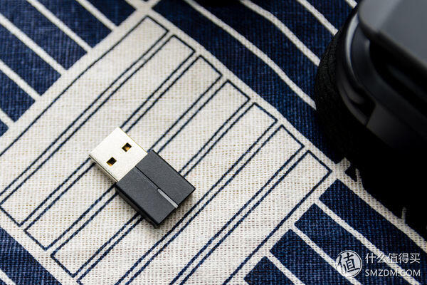 两千的Alienware AW988电竞无线耳机是一种怎样的体验 - 哔哩哔哩