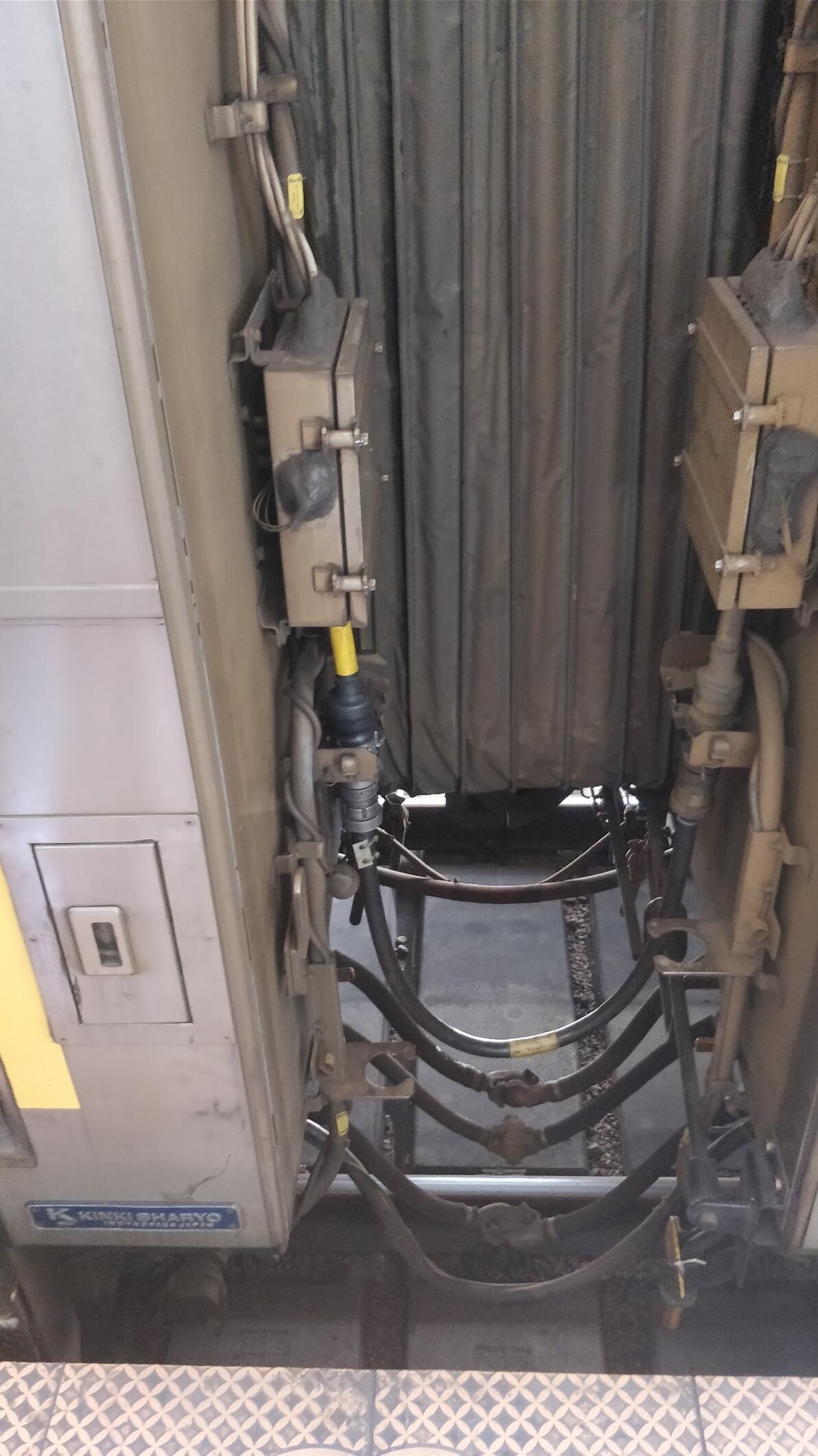 历史悠久的特区列车——广/肇九直通车，KTT和广铁RZ25T（结尾含DF11G本务的肇九特写) - 哔哩哔哩