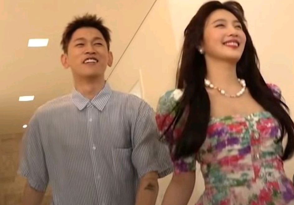 【韩娱快讯】SM女团REDVELVET 热恋 JOY— Crush - 哔哩哔哩