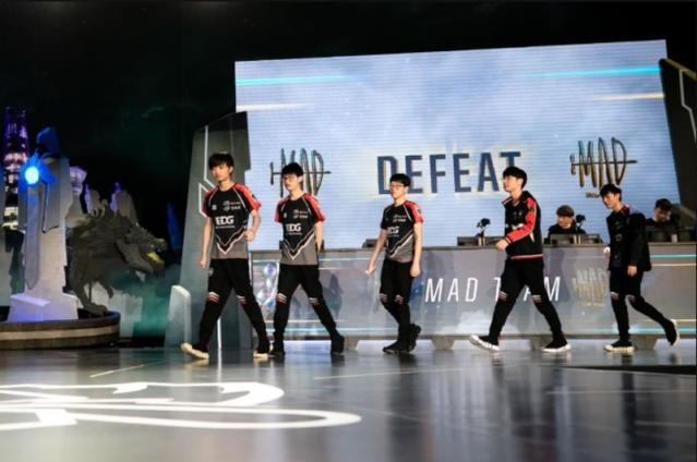 S8小组赛：LPL火力全开两战全胜 LCK 1胜2负情况不容乐观 - 哔哩哔哩