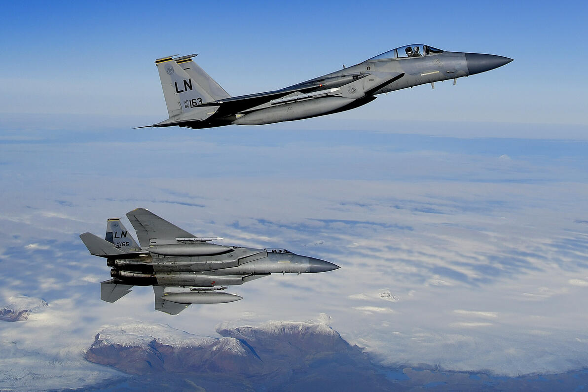 F-15的几种不常见的挂载方案 - 哔哩哔哩