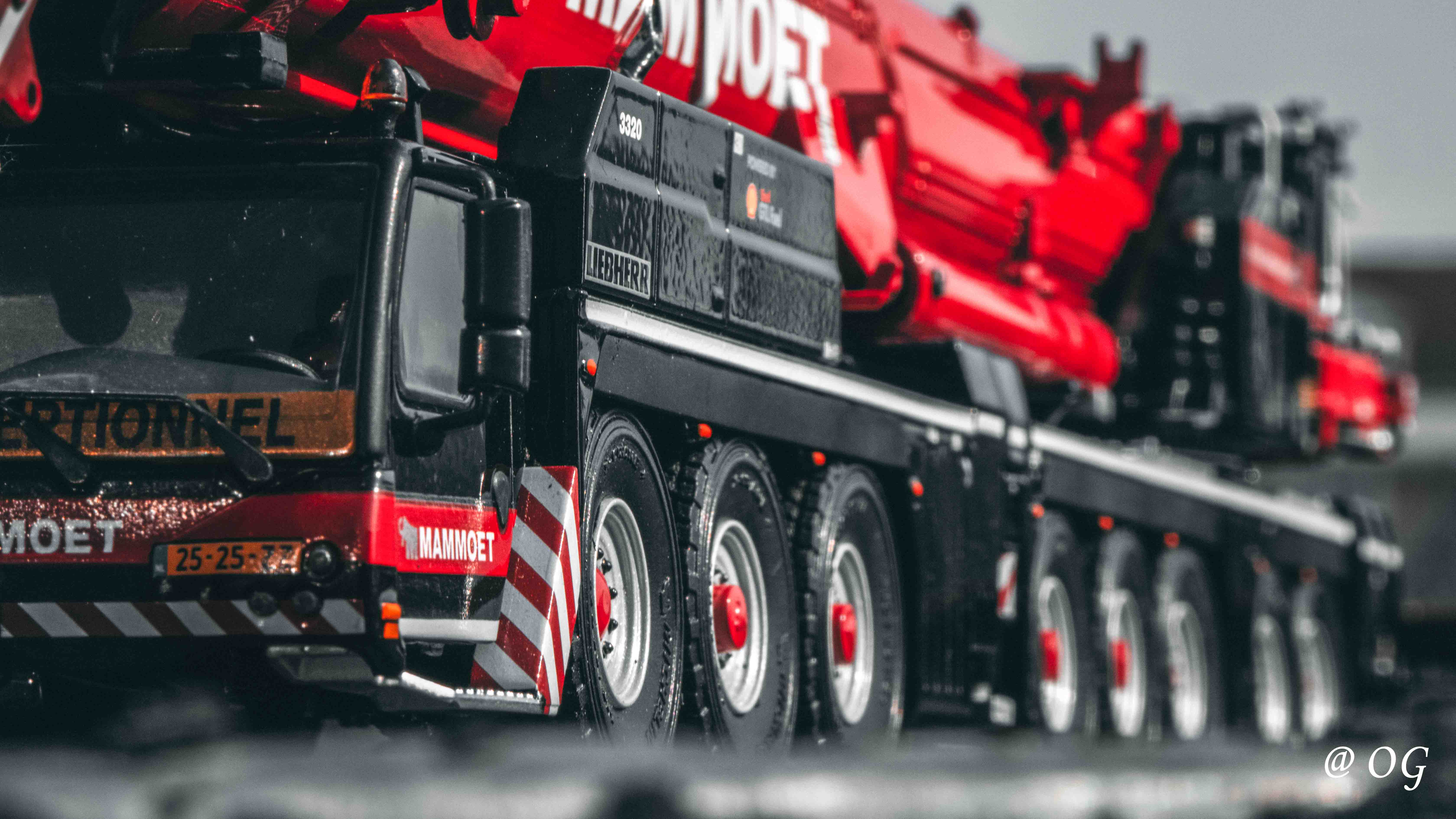 wsi 1/50 LTM1650 8.1 MAMMOET 车体篇 - 哔哩哔哩