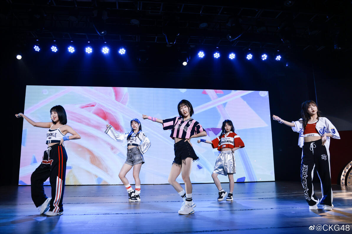 SNH48 Group 各期数成员出道曲一览（SHY48 & CKG48 & CGT48篇，持续更新中） - 哔哩哔哩