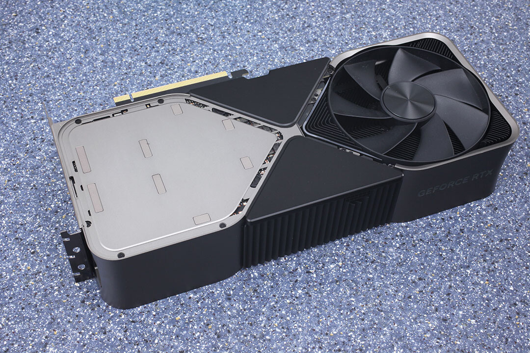 NVIDIA GeForce RTX 4090 Founders Edition 创始人版拆解 - 令人印象深刻的性能.1 - 哔哩哔哩
