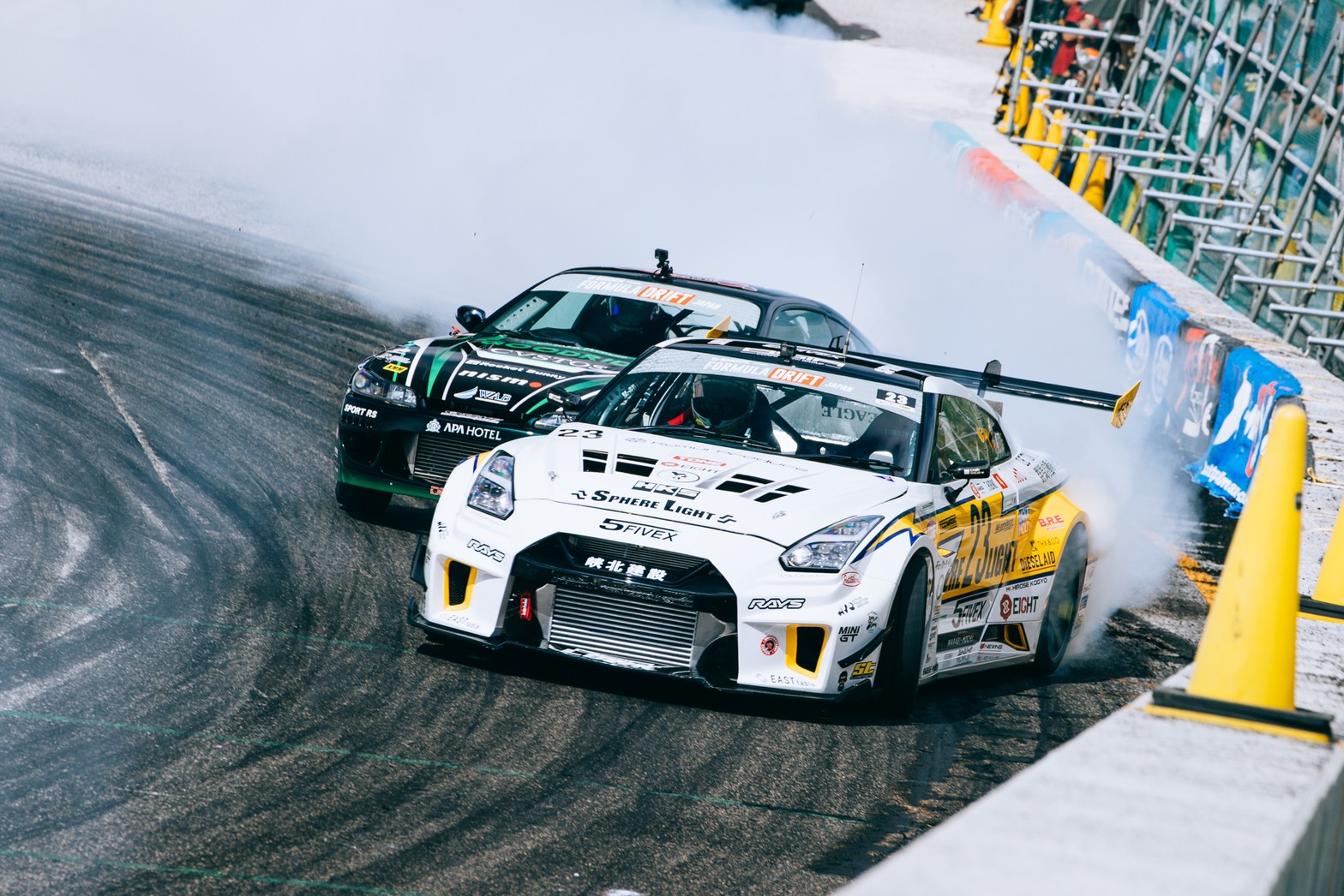 在FDJ（Japan）漂移大赛赛场上的LBWK 23闪电 R35（风火轮老吴水帖参考素材） - 哔哩哔哩