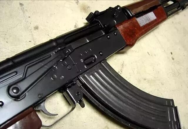 【科普】来自东德的传奇利器——MPi-KM系列突击步枪 - 哔哩哔哩