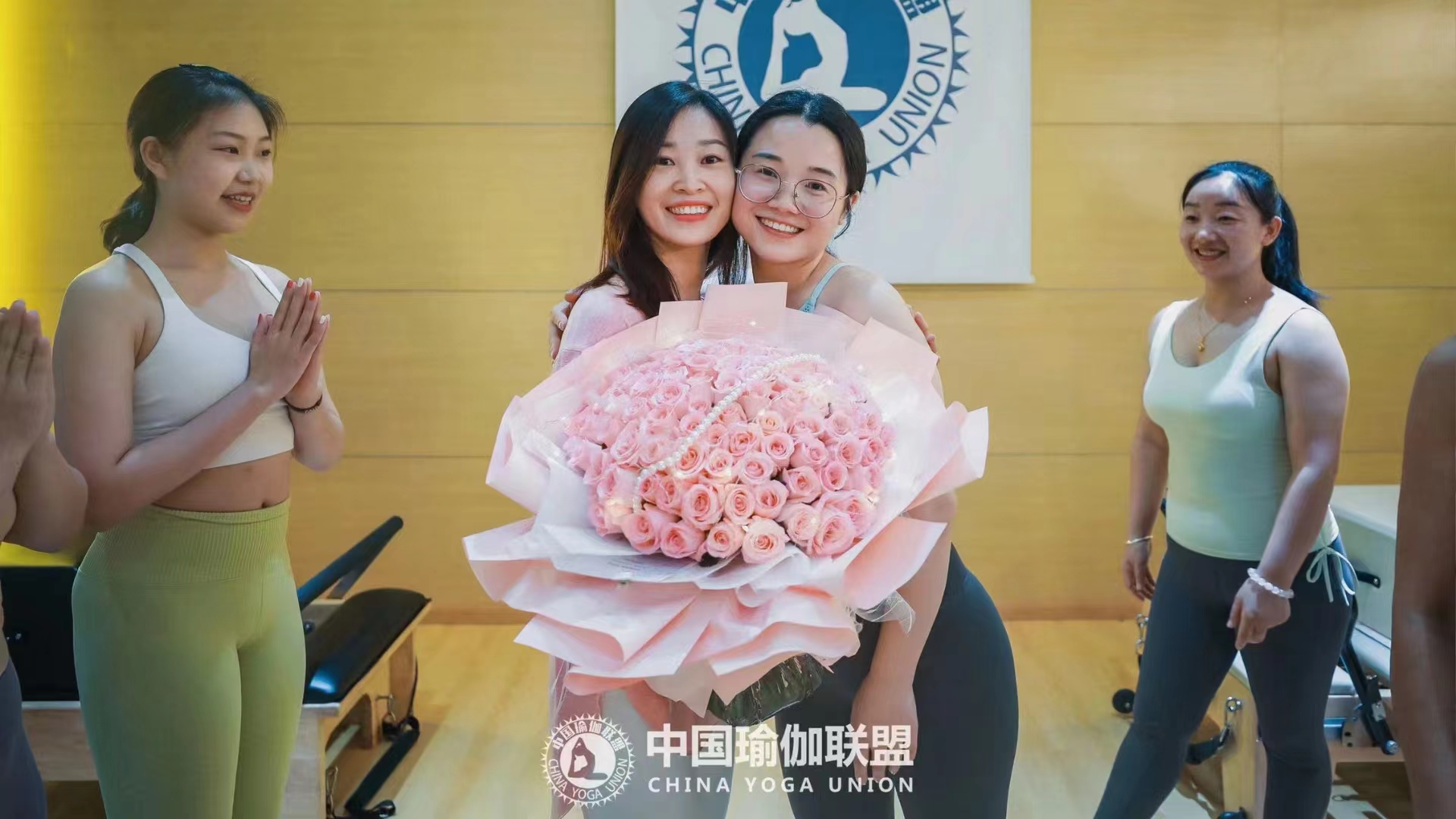 考取瑜伽教练证多少钱 中国瑜伽联盟上海虹桥总校区 哔哩哔哩