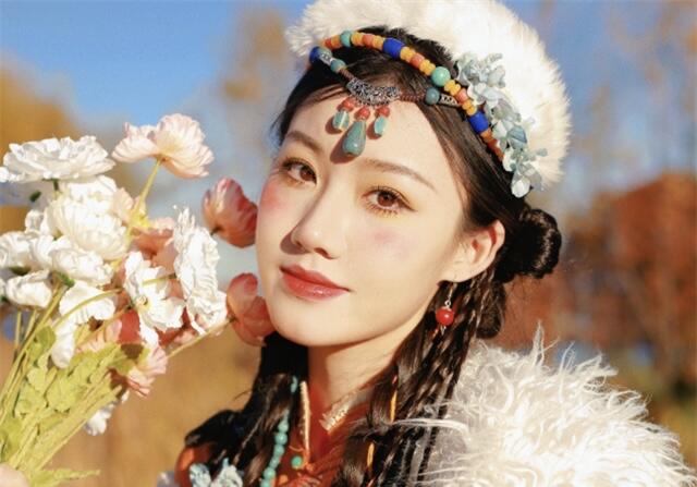 RNG官宣大名单赛训组大换，tabe老婆晒3次术后照，眼睛蒙厚厚纱布 - 哔哩哔哩