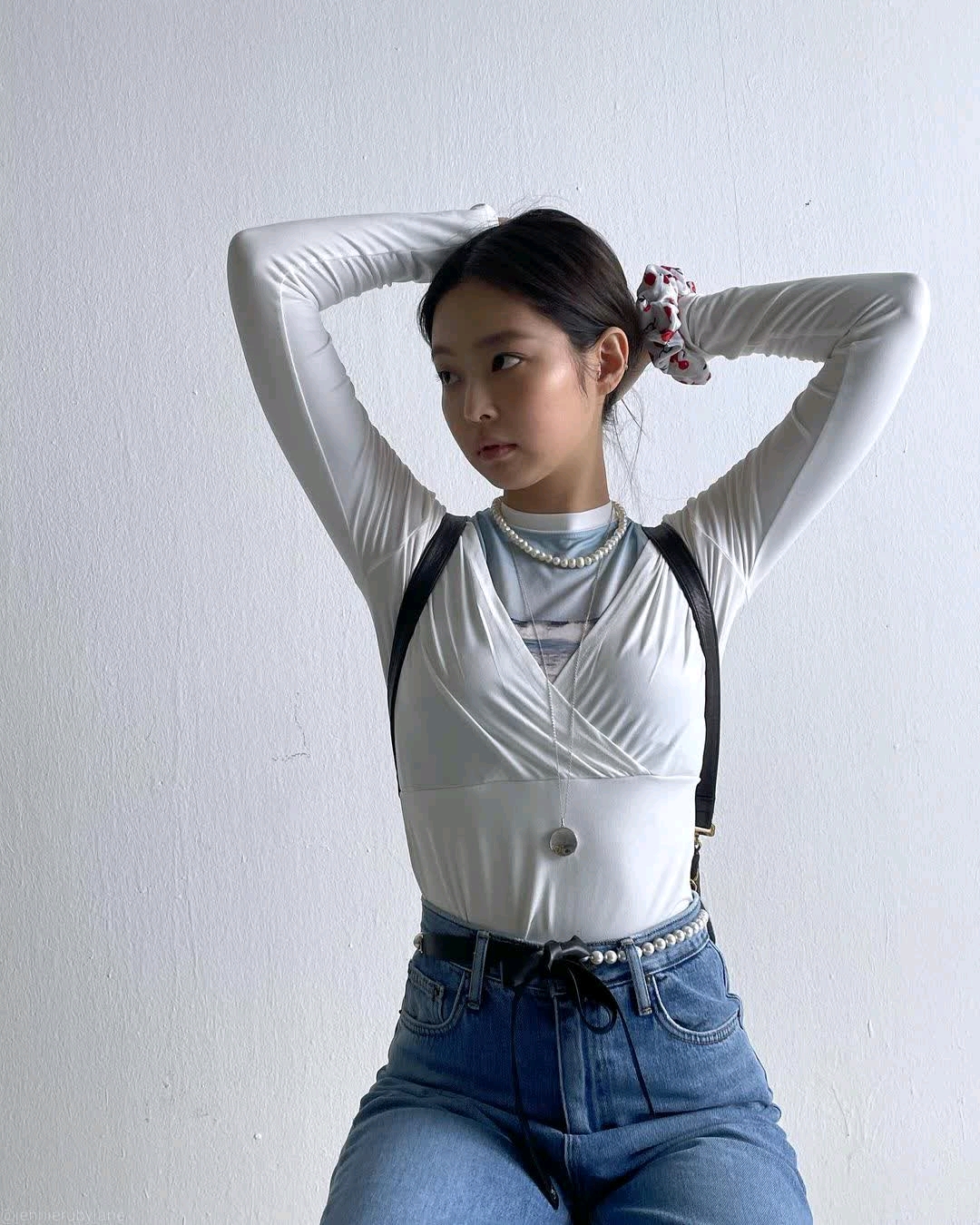 JENNIE在INS更新啦！ - 哔哩哔哩