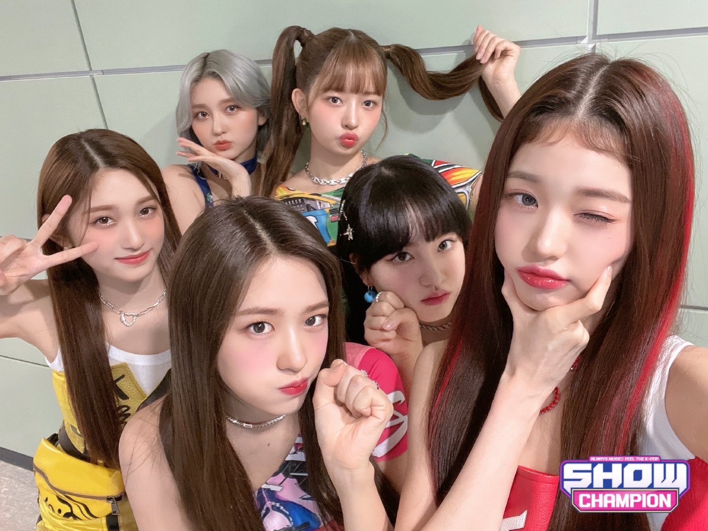 韩网热议：“IVE出道三连爆：K-POP女团音源百花齐放的市场审美分析” - 哔哩哔哩