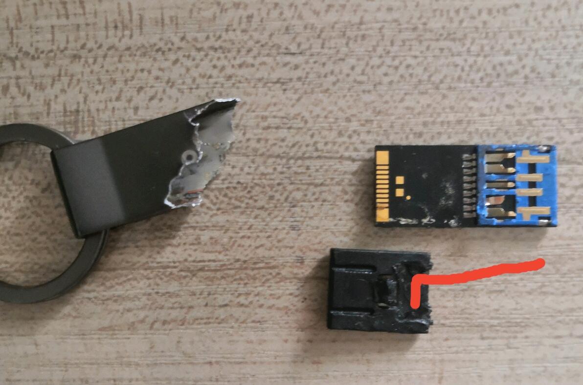 爱国者U盘U310Pro拆解 - 哔哩哔哩