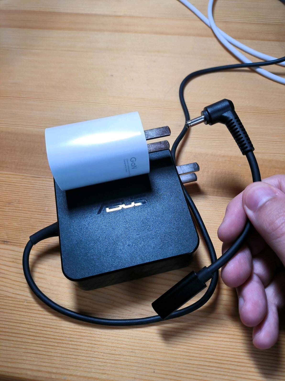 K50充电器兼容测试（含原装以及65W，67W氮化镓充电器） - 哔哩哔哩