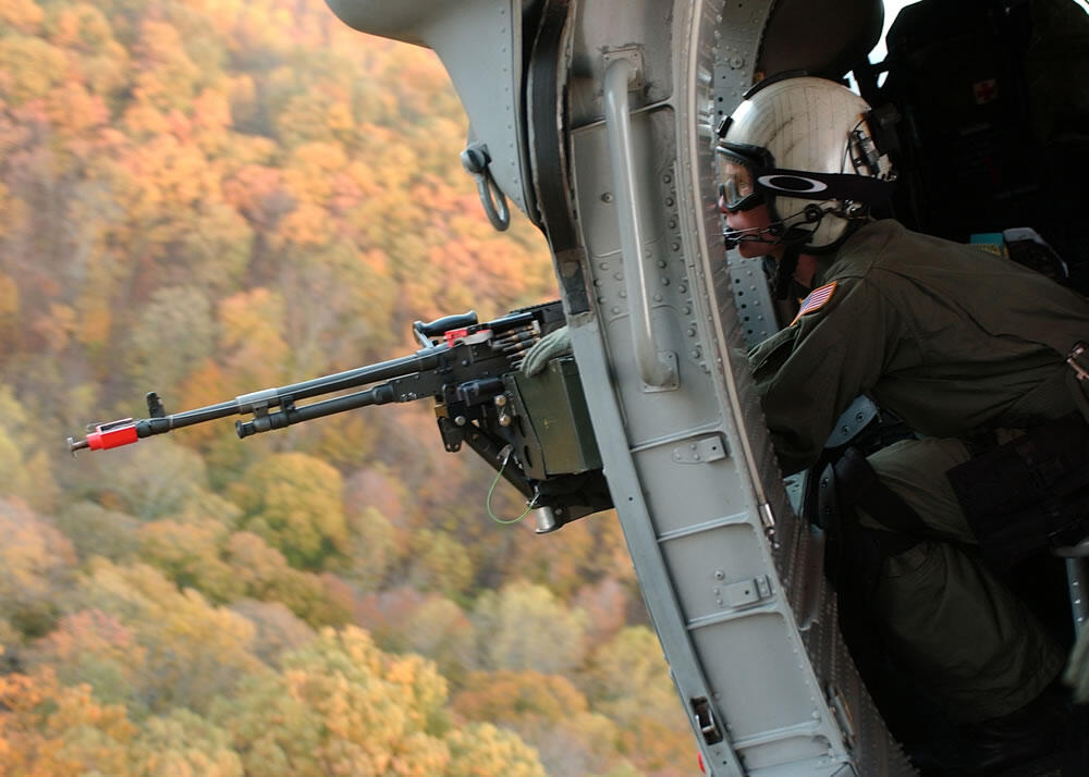 [轻武器科普] 美军通机扛把子——M240系列通用机枪 - 哔哩哔哩