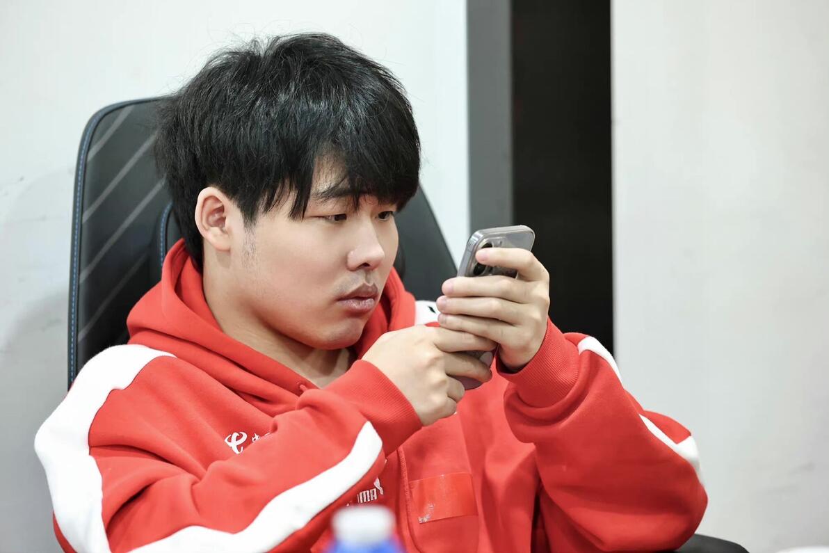 LoveCD开口就容易“得罪人”，春季赛MVP次数第一名，却成为不了他心目中的野王 - 哔哩哔哩