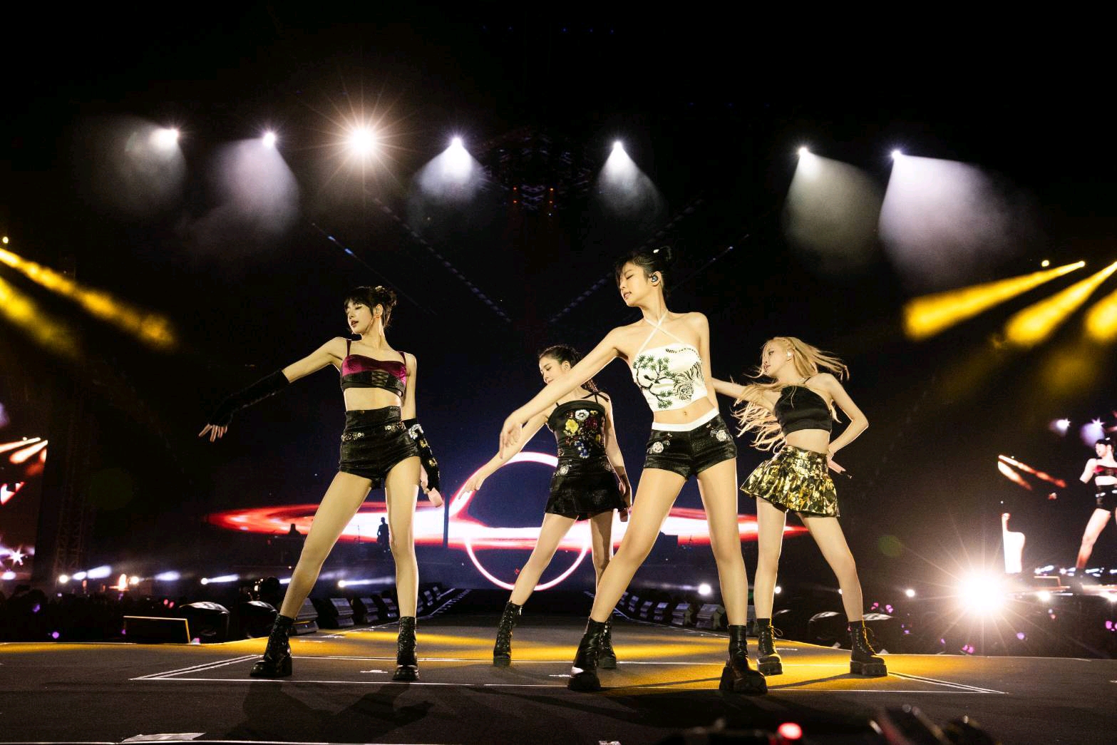 【全球实火】blackpink世界巡演再次加场,总票房有望达2亿美元! 哔哩哔哩