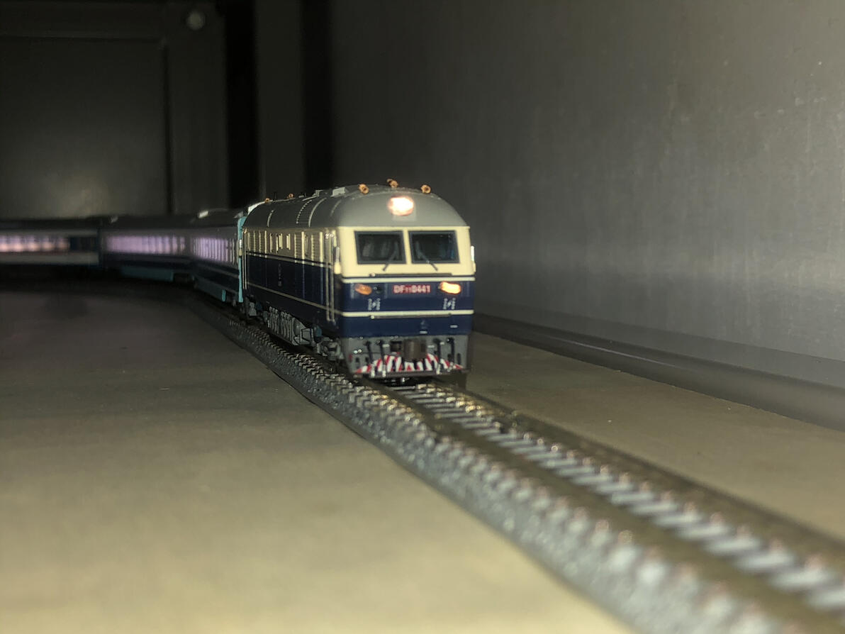 国产N比例铁道模型测评续篇：再评我国三大N比例火车模型商制品及未来新品展望 - 哔哩哔哩