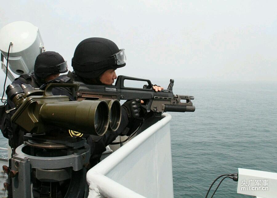 轻武器科普之95式枪族——中国第一支自主研发的突击步枪 - 哔哩哔哩